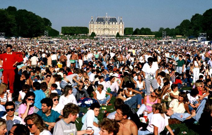 Biggest Concerts of All Time - 15 Largest Concert Crowds - Guitar Lobby