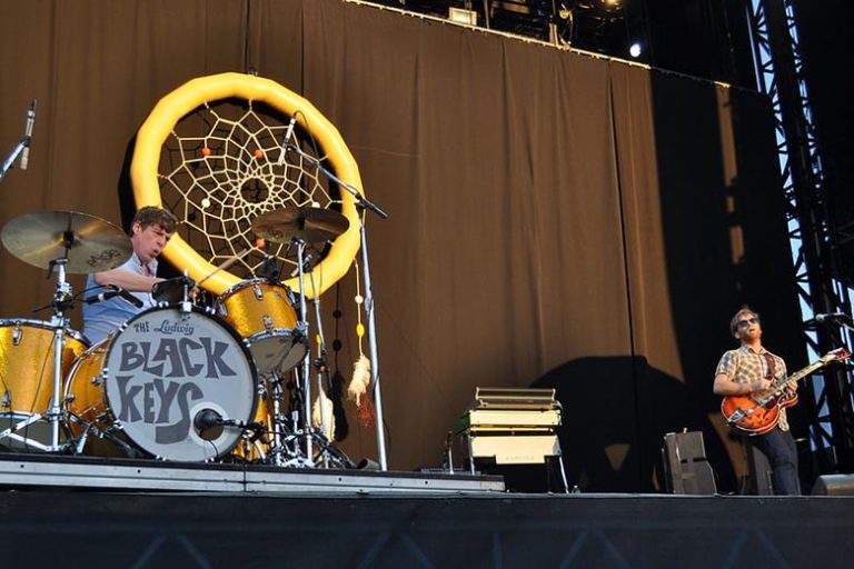 22 Best Black Keys Songs (2024 Update) - Guitar Lobby